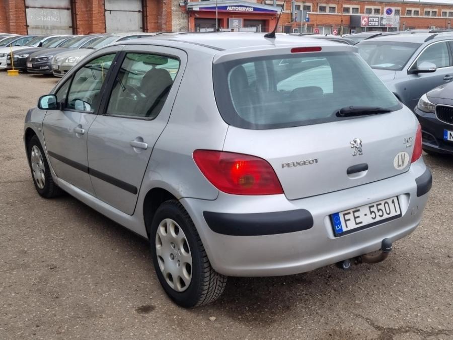 Pelēks Peugeot 307 2003 Rīga, ar dzinēja tilpumu 1.40 L un nobraukumu 296 tūkst. km par 1100 €, foto 5 vietnē AUTOMOTO.COM.LV