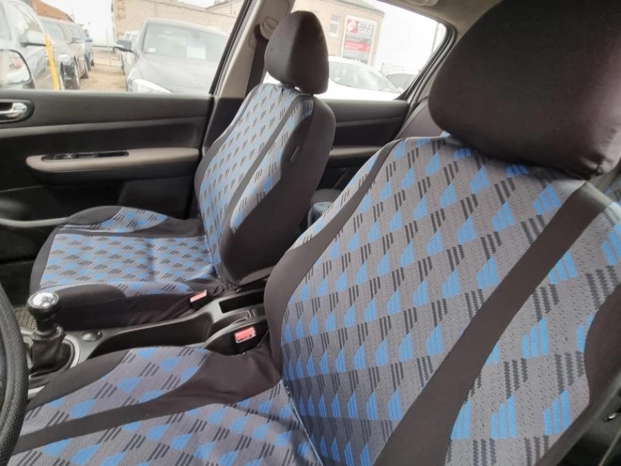 Pelēks Peugeot 307 2003 Rīga, ar dzinēja tilpumu 1.40 L un nobraukumu 296 tūkst. km par 1100 €, foto 14 vietnē AUTOMOTO.COM.LV