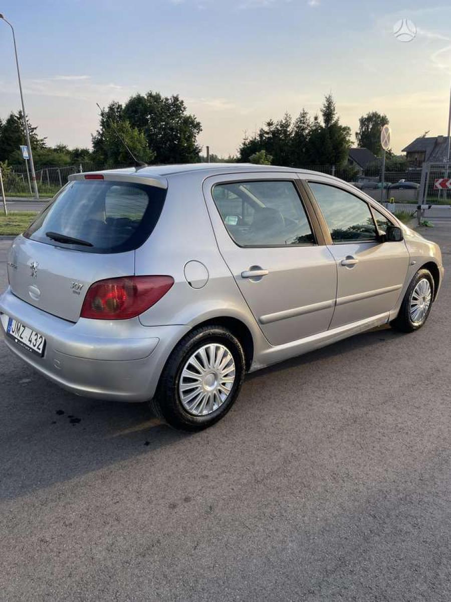 Pelēks Peugeot 307 2003 Kretinga, ar dzinēja tilpumu 2.00 L un nobraukumu 322 tūkst. km par 800 €, foto 6 vietnē AUTOMOTO.COM.LV