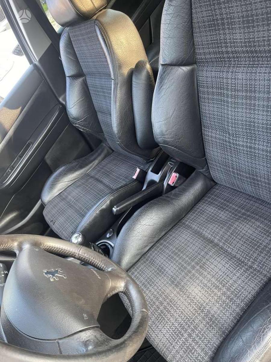 Pelēks Peugeot 307 2003 Kretinga, ar dzinēja tilpumu 2.00 L un nobraukumu 322 tūkst. km par 800 €, foto 7 vietnē AUTOMOTO.COM.LV