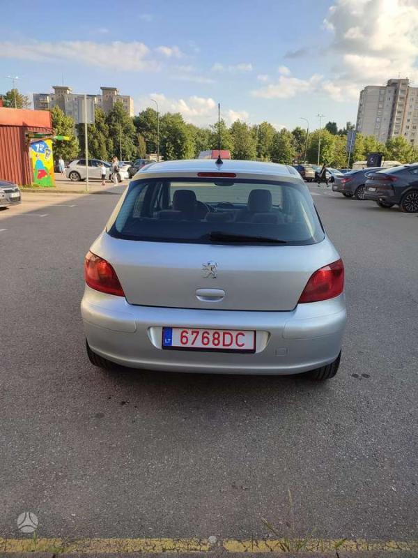 Grey Peugeot 307 2003 in Kaunas, with an engine capacity of 2.00 L and mileage of 220 thousand km for 1000 €, photo 5 on AUTOMOTO.COM.LV