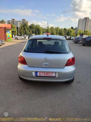 Pelēks Peugeot 307 2003 Kauņa, ar dzinēja tilpumu 2.00 L un nobraukumu 220 tūkst. km par 1000 €, foto 6 vietnē AUTOMOTO.COM.LV