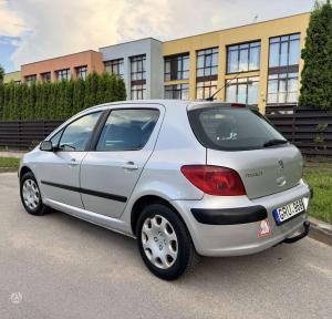 Pelēks Peugeot 307 2003 Viļņa, ar dzinēja tilpumu 1.60 L un nobraukumu 212 tūkst. km par 1750 €, foto 4 vietnē AUTOMOTO.COM.LV