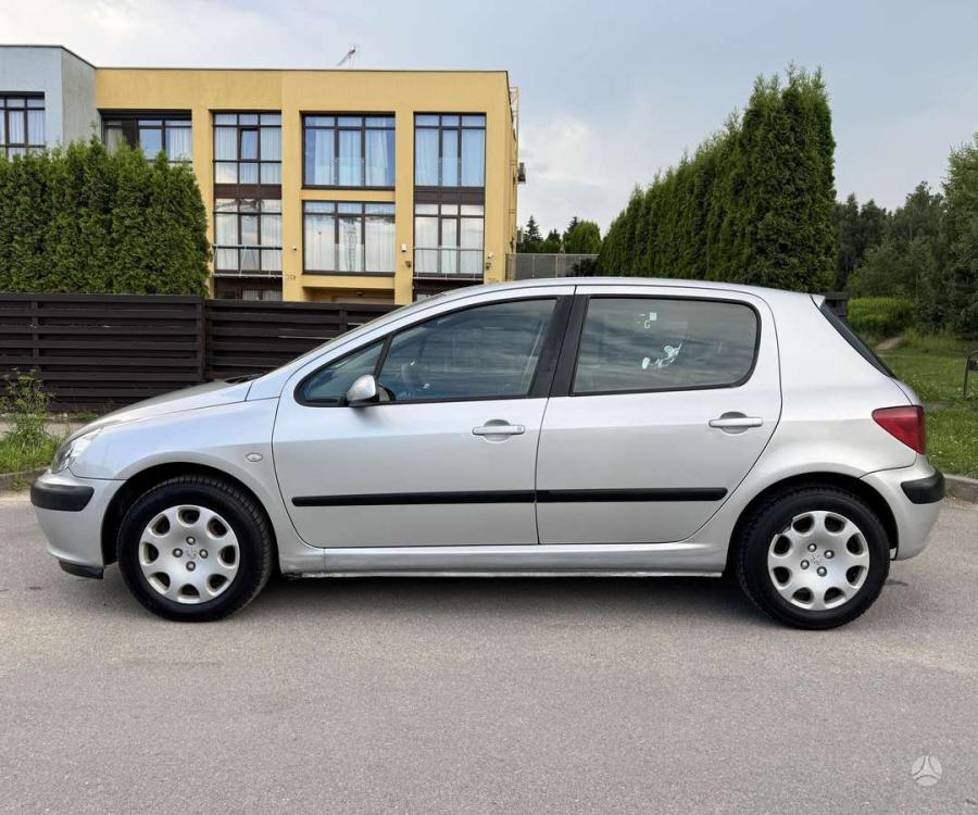 Pelēks Peugeot 307 2003 Viļņa, ar dzinēja tilpumu 1.60 L un nobraukumu 212 tūkst. km par 1750 €, foto 6 vietnē AUTOMOTO.COM.LV
