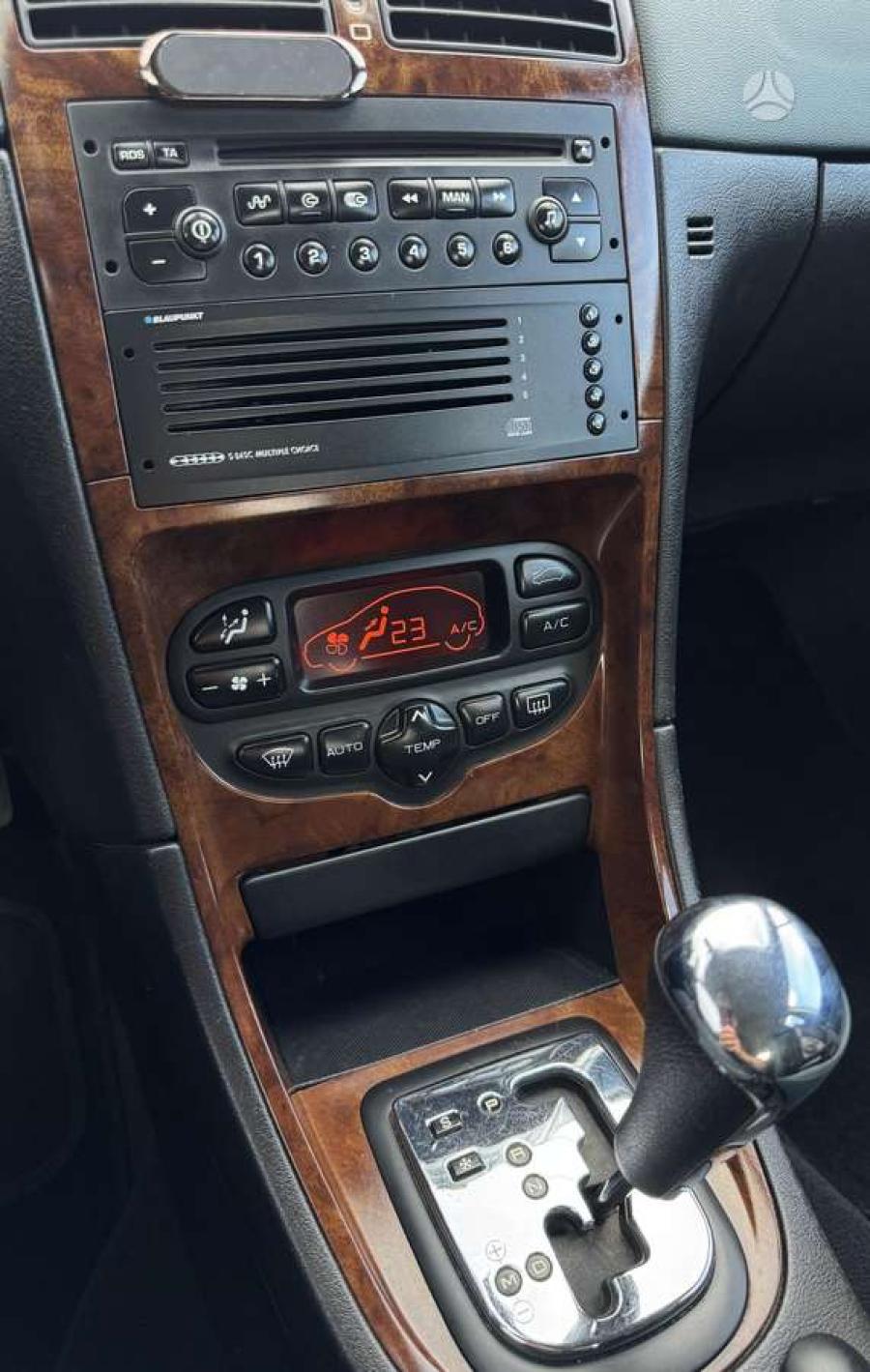 Pelēks Peugeot 307 2003 Viļņa, ar dzinēja tilpumu 1.60 L un nobraukumu 212 tūkst. km par 1750 €, foto 10 vietnē AUTOMOTO.COM.LV