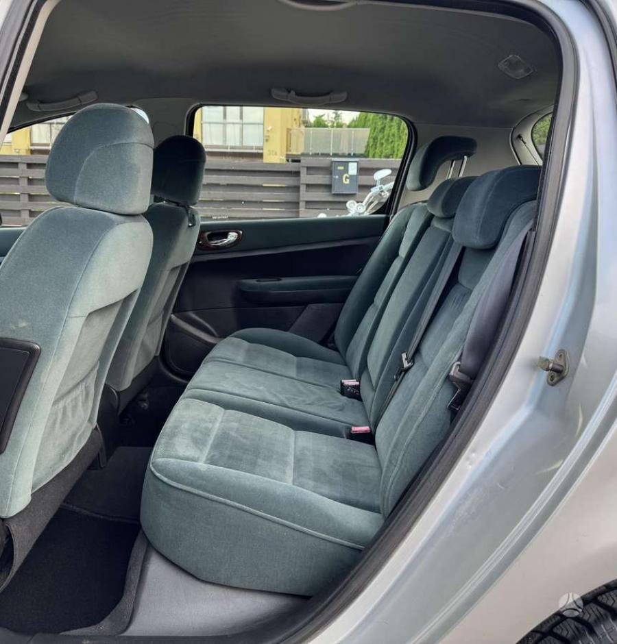 Pelēks Peugeot 307 2003 Viļņa, ar dzinēja tilpumu 1.60 L un nobraukumu 212 tūkst. km par 1750 €, foto 15 vietnē AUTOMOTO.COM.LV
