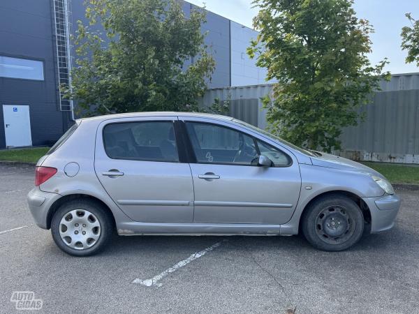 Пежо 307 2003 в Паневежис на AUTOMOTO.COM.LV Серый Пежо 307 2003 в Паневежис, объемом двигателя 2.00 л и пробегом 0 тыс. км за 299 €, фото 5 на AUTOMOTO.COM.LV