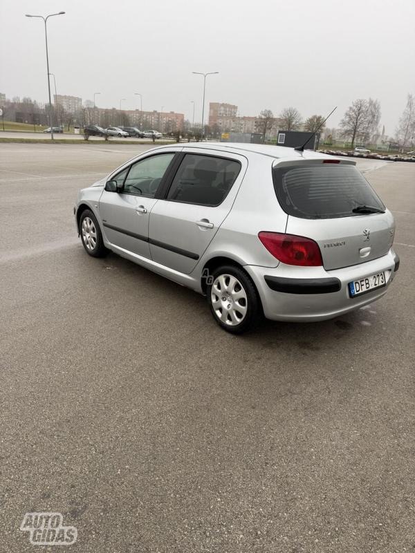 Grey Peugeot 307 2004 in Mazeikiai, with an engine capacity of 1.60 L and mileage of 360 thousand km for 350 €, photo 3 on AUTOMOTO.COM.LV