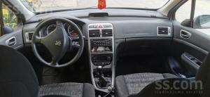 Grey Peugeot 307 2004 in Aluksne, with an engine capacity of 1.60 L and mileage of 326 thousand km for 650 €, photo 3 on AUTOMOTO.COM.LV