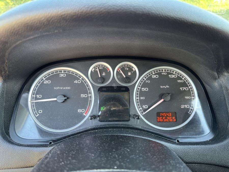 Grey Peugeot 307 2004 in Ukmerge, with an engine capacity of 1.60 L and mileage of 365 thousand km for 650 €, photo 12 on AUTOMOTO.COM.LV