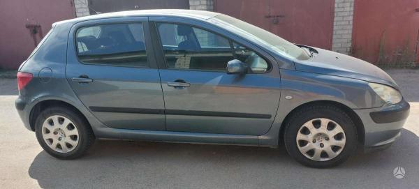 Grey Peugeot 307 2004 in Kaunas, with an engine capacity of 1.56 L and mileage of 181 thousand km for 1000 €, photo 4 on AUTOMOTO.COM.LV