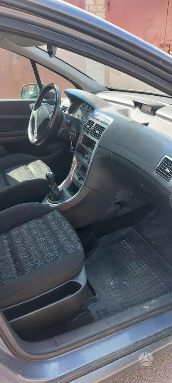 Grey Peugeot 307 2004 in Kaunas, with an engine capacity of 1.56 L and mileage of 181 thousand km for 1000 €, photo 6 on AUTOMOTO.COM.LV