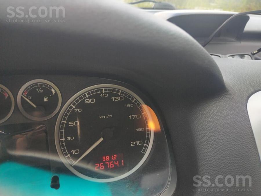Серый Пежо 307 2004 в Айзкраукле, объемом двигателя 1.60 л и пробегом 267 тыс. км за 550 €, фото 7 на AUTOMOTO.COM.LV