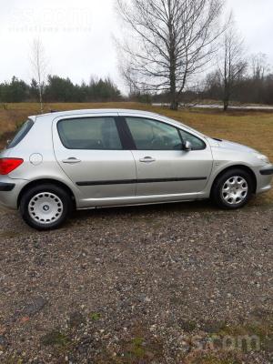 Grey Peugeot 307 2005 in Preili, with an engine capacity of 1.60 L and mileage of 116 thousand km for 1290 €, photo 3 on AUTOMOTO.COM.LV
