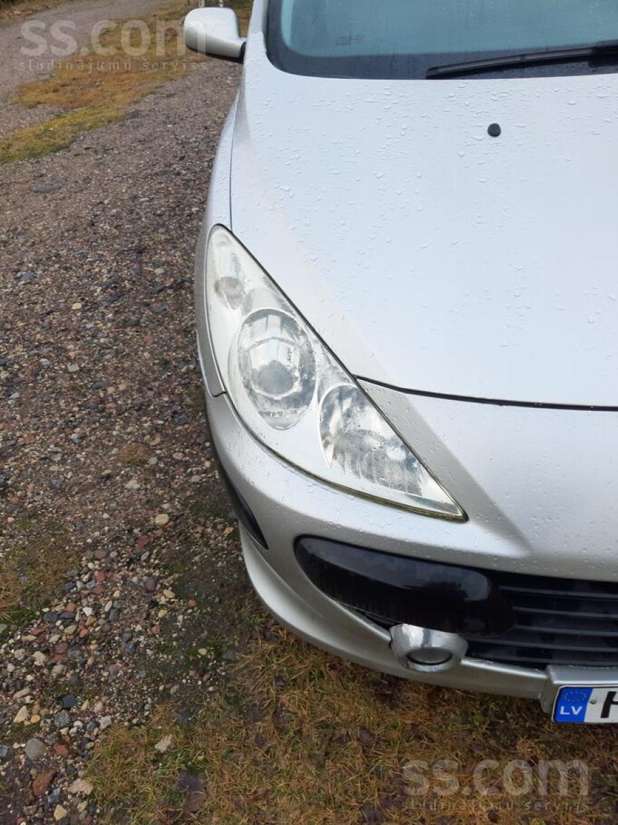Grey Peugeot 307 2005 in Preili, with an engine capacity of 1.60 L and mileage of 116 thousand km for 1290 €, photo 4 on AUTOMOTO.COM.LV