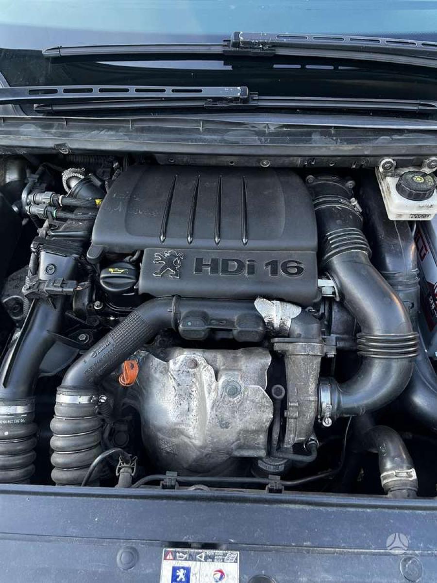 Pelēks Peugeot 307 2005 Jonava, ar dzinēja tilpumu 1.56 L un nobraukumu 256 tūkst. km par 900 €, foto 7 vietnē AUTOMOTO.COM.LV