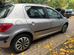 Pelēks Peugeot 307 2005 Rīga, ar dzinēja tilpumu 1.40 L un nobraukumu 240 tūkst. km par 1300 €, foto 7 vietnē AUTOMOTO.COM.LV