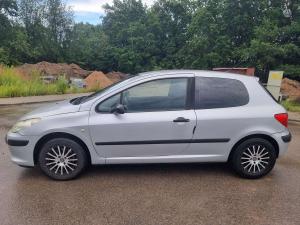 Pelēks Peugeot 307 2006 Kauņa, ar dzinēja tilpumu 1.56 L un nobraukumu 290 tūkst. km par 830 €, foto 4 vietnē AUTOMOTO.COM.LV