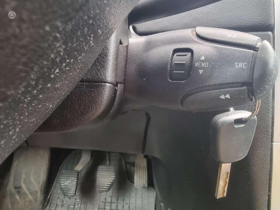 Pelēks Peugeot 307 2006 Kauņa, ar dzinēja tilpumu 1.56 L un nobraukumu 290 tūkst. km par 830 €, foto 16 vietnē AUTOMOTO.COM.LV
