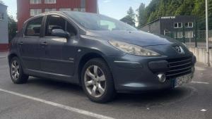 Pelēks Peugeot 307 2006 Viļņa, ar dzinēja tilpumu 2.00 L un nobraukumu 289 tūkst. km par 777 €, foto  vietnē AUTOMOTO.COM.LV