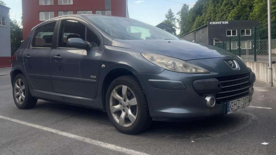 Grey Peugeot 307 2006 in Vilnius, with an engine capacity of 2.00 L and mileage of 289 thousand km for 777 €, photo 1 on AUTOMOTO.COM.LV