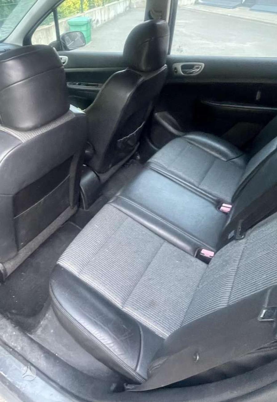 Grey Peugeot 307 2006 in Vilnius, with an engine capacity of 2.00 L and mileage of 289 thousand km for 777 €, photo 9 on AUTOMOTO.COM.LV