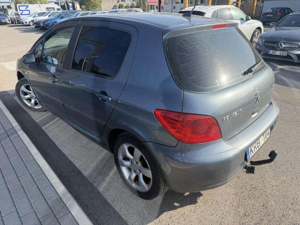 Пежо 307 2006 в Каунас на AUTOMOTO.COM.LV Серый Пежо 307 2006 в Каунас, объемом двигателя 1.56 л и пробегом 330 тыс. км за 710 €, фото 6 на AUTOMOTO.COM.LV