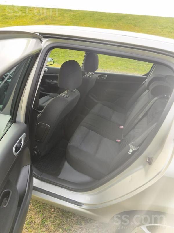 Grey Peugeot 307 2006 in Riga, with an engine capacity of 1.60 L and mileage of 160 thousand km for 1600 €, photo 11 on AUTOMOTO.COM.LV