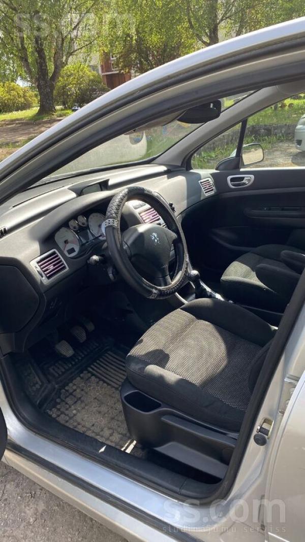 Серый Пежо 307 2007 в Цесис, объемом двигателя 1.60 л и пробегом 306 тыс. км за 1800 €, фото 4 на AUTOMOTO.COM.LV