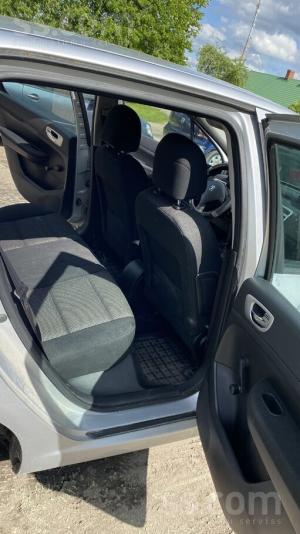 Grey Peugeot 307 2007 in Cesis, with an engine capacity of 1.60 L and mileage of 306 thousand km for 1800 €, photo 9 on AUTOMOTO.COM.LV