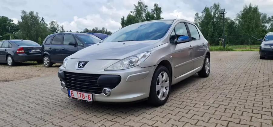 Grey Peugeot 307 2007 in Valmiera, with an engine capacity of 1.60 L and mileage of 337 thousand km for 1400 €, photo 7 on AUTOMOTO.COM.LV