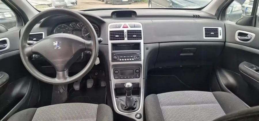 Grey Peugeot 307 2007 in Valmiera, with an engine capacity of 1.60 L and mileage of 337 thousand km for 1400 €, photo 8 on AUTOMOTO.COM.LV