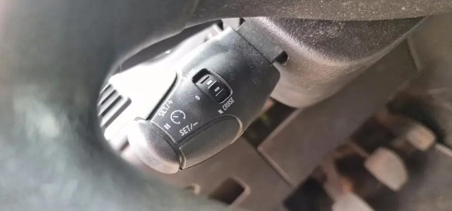 Grey Peugeot 307 2007 in Valmiera, with an engine capacity of 1.60 L and mileage of 337 thousand km for 1400 €, photo 13 on AUTOMOTO.COM.LV