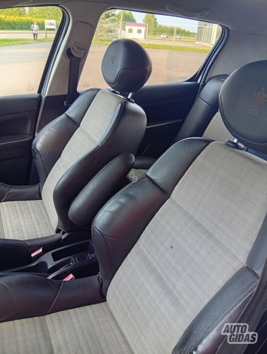 Grey Peugeot 307 2007 in Silale, with an engine capacity of 1.60 L and mileage of 307 thousand km for 1650 €, photo 8 on AUTOMOTO.COM.LV