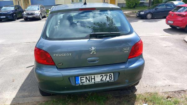 Pelēks Peugeot 307 2007 Viļņa, ar dzinēja tilpumu 1.60 L un nobraukumu 175 tūkst. km par 1200 €, foto 4 vietnē AUTOMOTO.COM.LV