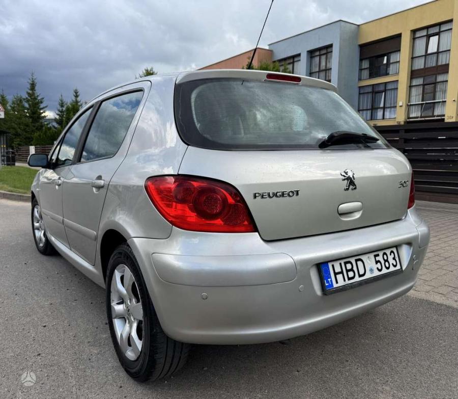 Grey Peugeot 307 2007 in Vilnius, with an engine capacity of 1.59 L and mileage of 156 thousand km for 1950 €, photo 7 on AUTOMOTO.COM.LV