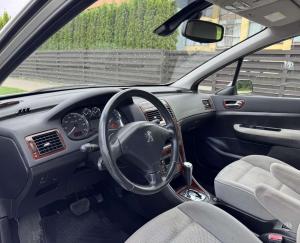 Grey Peugeot 307 2007 in Vilnius, with an engine capacity of 1.59 L and mileage of 156 thousand km for 1950 €, photo 12 on AUTOMOTO.COM.LV