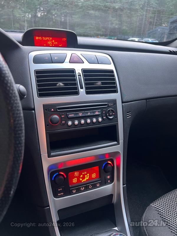 Grey Peugeot 307 2007 in Tallinn, with an engine capacity of 1.60 L and mileage of 104 thousand km for 1390 €, photo 8 on AUTOMOTO.COM.LV