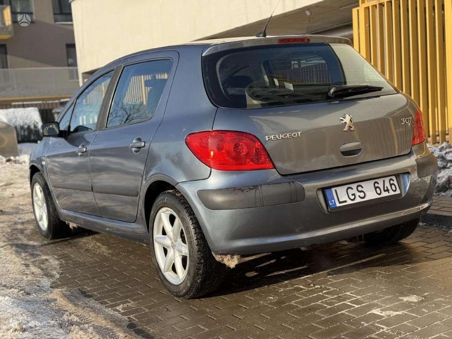 Grey Peugeot 307 2008 in Vilnius, with an engine capacity of 1.59 L and mileage of 254 thousand km for 950 €, photo 6 on AUTOMOTO.COM.LV
