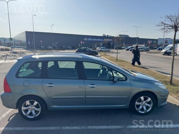 Grey Peugeot 307 2007 in Riga, with an engine capacity of 1.60 L and mileage of 245 thousand km for 2750 €, photo 4 on AUTOMOTO.COM.LV