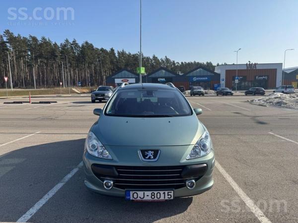 Grey Peugeot 307 2007 in Riga, with an engine capacity of 1.60 L and mileage of 245 thousand km for 2750 €, photo 7 on AUTOMOTO.COM.LV