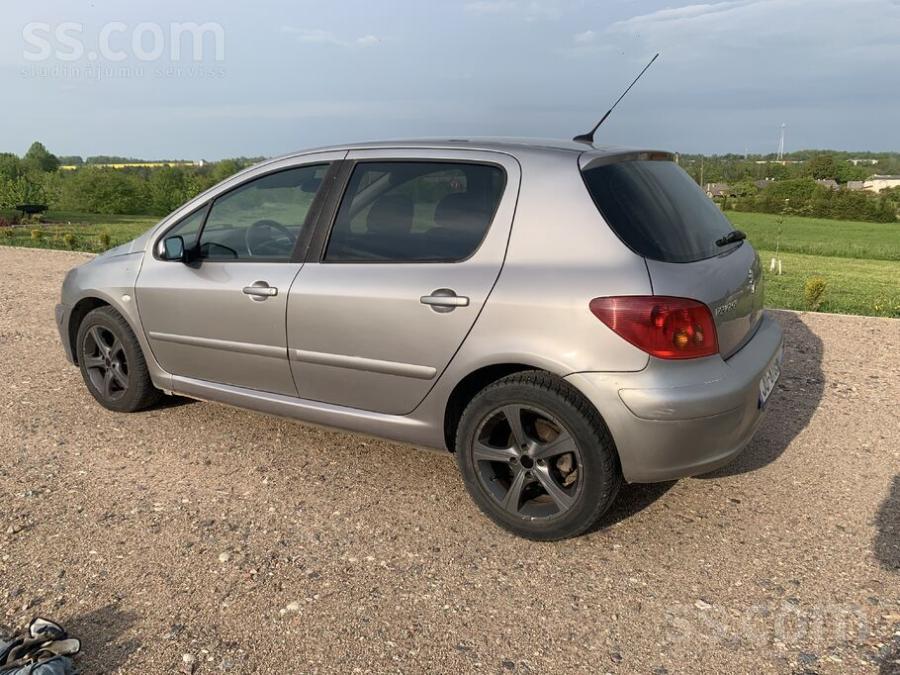 Pelēks Peugeot 307 2004 Rīga, ar dzinēja tilpumu 2.00 L un nobraukumu 303 tūkst. km par 1400 €, foto 2 vietnē AUTOMOTO.COM.LV