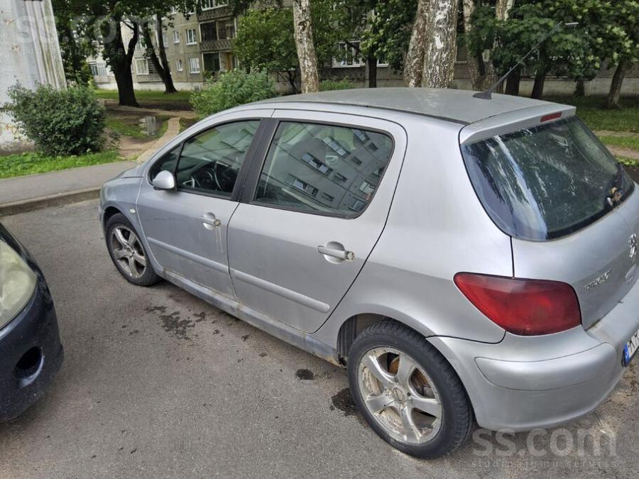 Grey Peugeot 307 2005 in Riga, with an engine capacity of 2.00 L and mileage of 350 thousand km for 900 €, photo 5 on AUTOMOTO.COM.LV