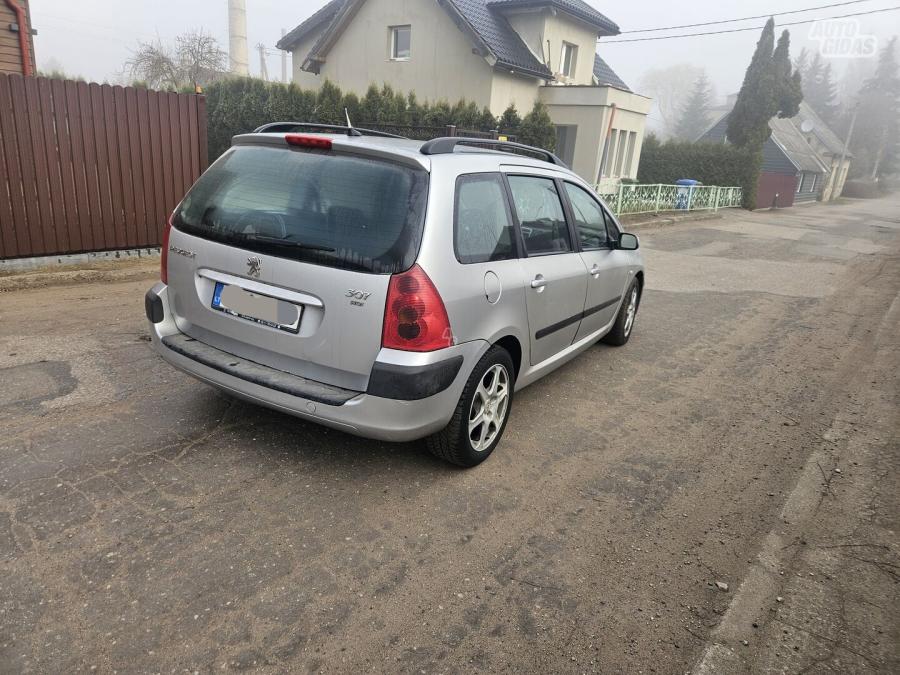 Pelēks Peugeot 307 2002 Vilkaviškis, ar dzinēja tilpumu 2.00 L un nobraukumu 2 tūkst. km par 670 €, foto 5 vietnē AUTOMOTO.COM.LV