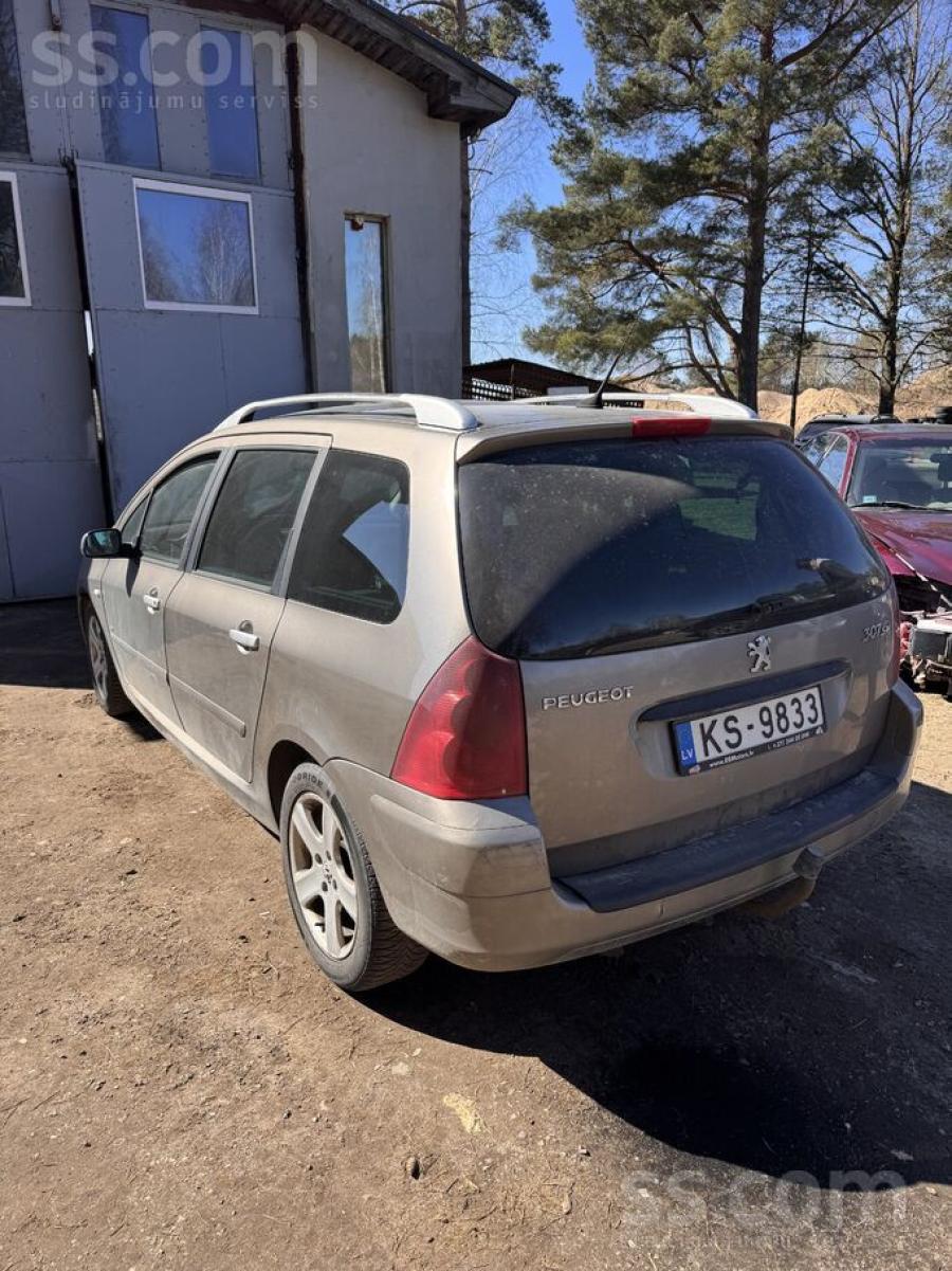 Pelēks Peugeot 307 2002 Rīga, ar dzinēja tilpumu 2.00 L un nobraukumu 400 tūkst. km par 625 €, foto 4 vietnē AUTOMOTO.COM.LV