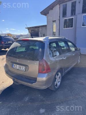 Pelēks Peugeot 307 2002 Rīga, ar dzinēja tilpumu 2.00 L un nobraukumu 400 tūkst. km par 625 €, foto 5 vietnē AUTOMOTO.COM.LV