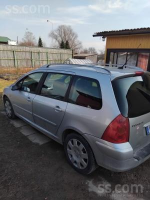 Pelēks Peugeot 307 2002 Valmiera, ar dzinēja tilpumu 2.00 L un nobraukumu 248 tūkst. km par 770 €, foto 3 vietnē AUTOMOTO.COM.LV