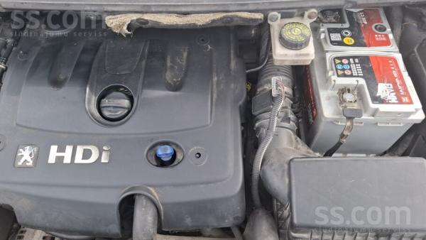 Pelēks Peugeot 307 2002 Daugavpils, ar dzinēja tilpumu 2.00 L un nobraukumu 268 tūkst. km par 1150 €, foto 5 vietnē AUTOMOTO.COM.LV