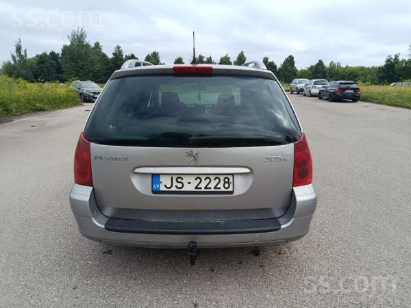 Pelēks Peugeot 307 2002 Daugavpils, ar dzinēja tilpumu 2.00 L un nobraukumu 268 tūkst. km par 1050 €, foto 7 vietnē AUTOMOTO.COM.LV
