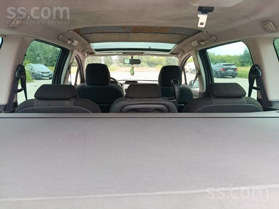 Grey Peugeot 307 2002 in Daugavpils, with an engine capacity of 2.00 L and mileage of 268 thousand km for 1050 €, photo 12 on AUTOMOTO.COM.LV